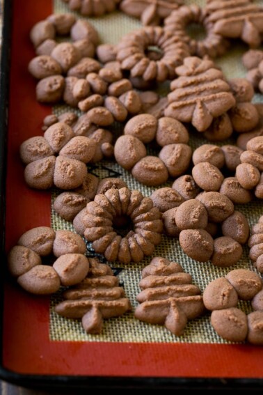 Chocolate Spritz Cookies - Dinner at the Zoo